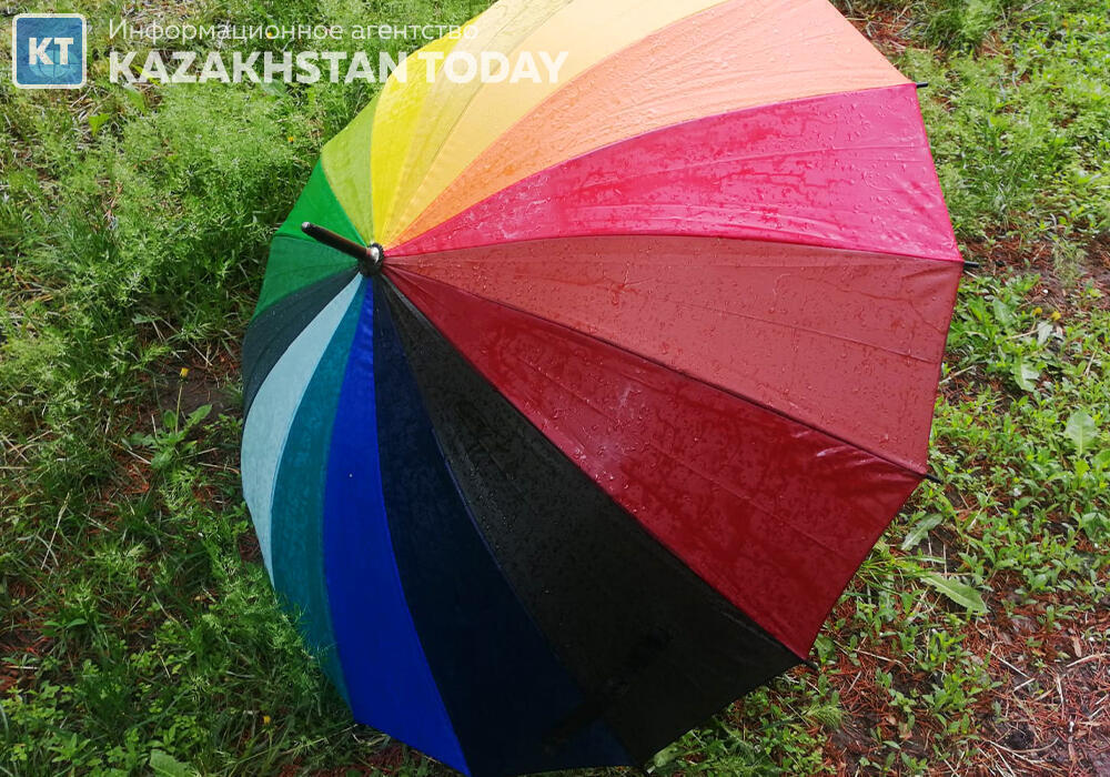 Неустойчивая погода ожидается в большинстве регионов Казахстана в среду ...